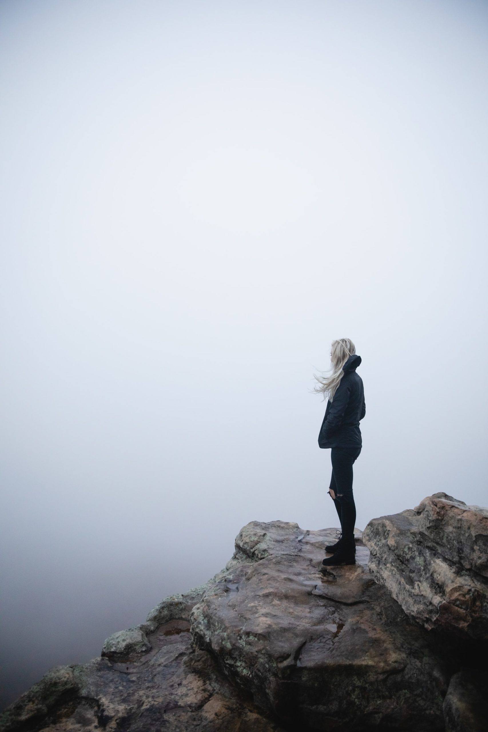 Symptoms of Separation Anxiety in Relationships and Tips for Coping ...